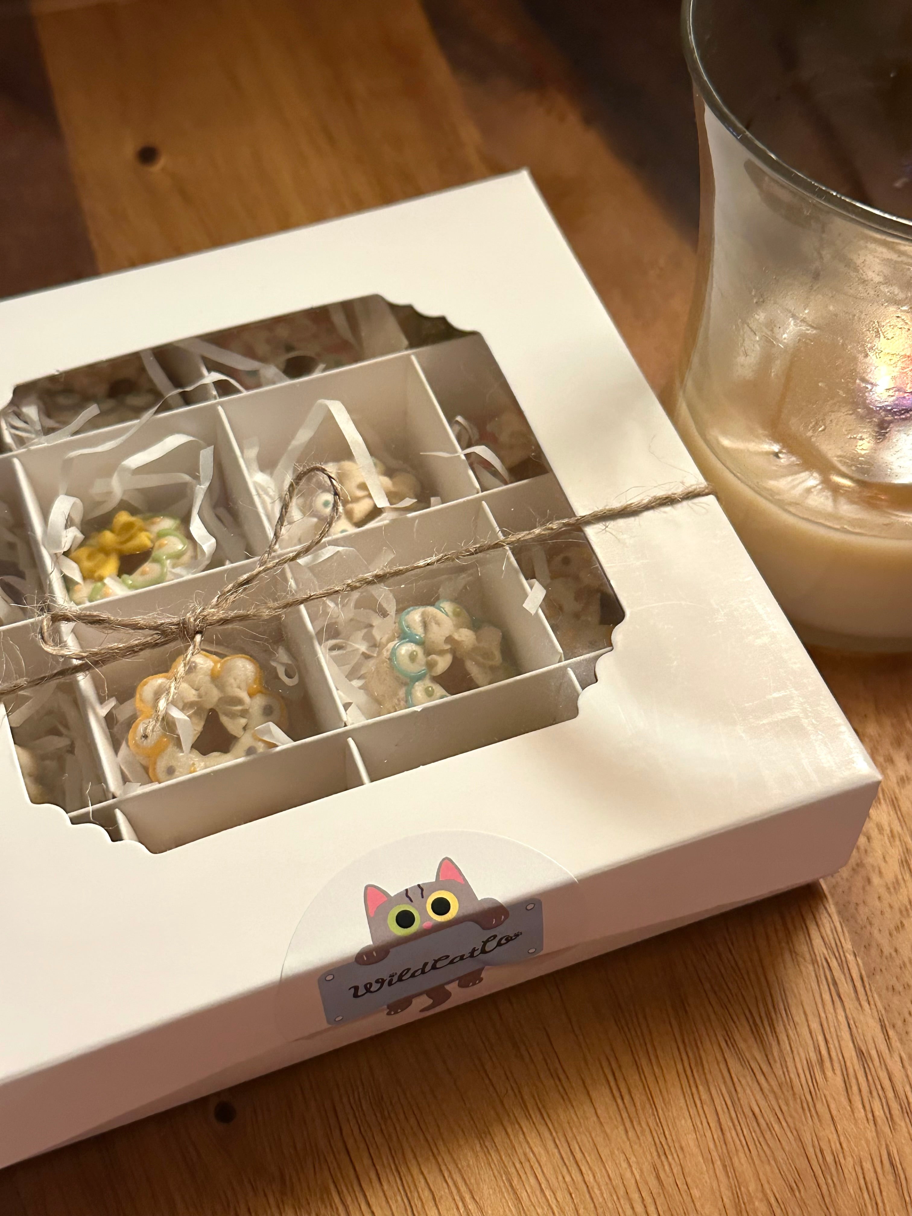 CLEARANCE Kitty Donut Gift Box – WildCatCo