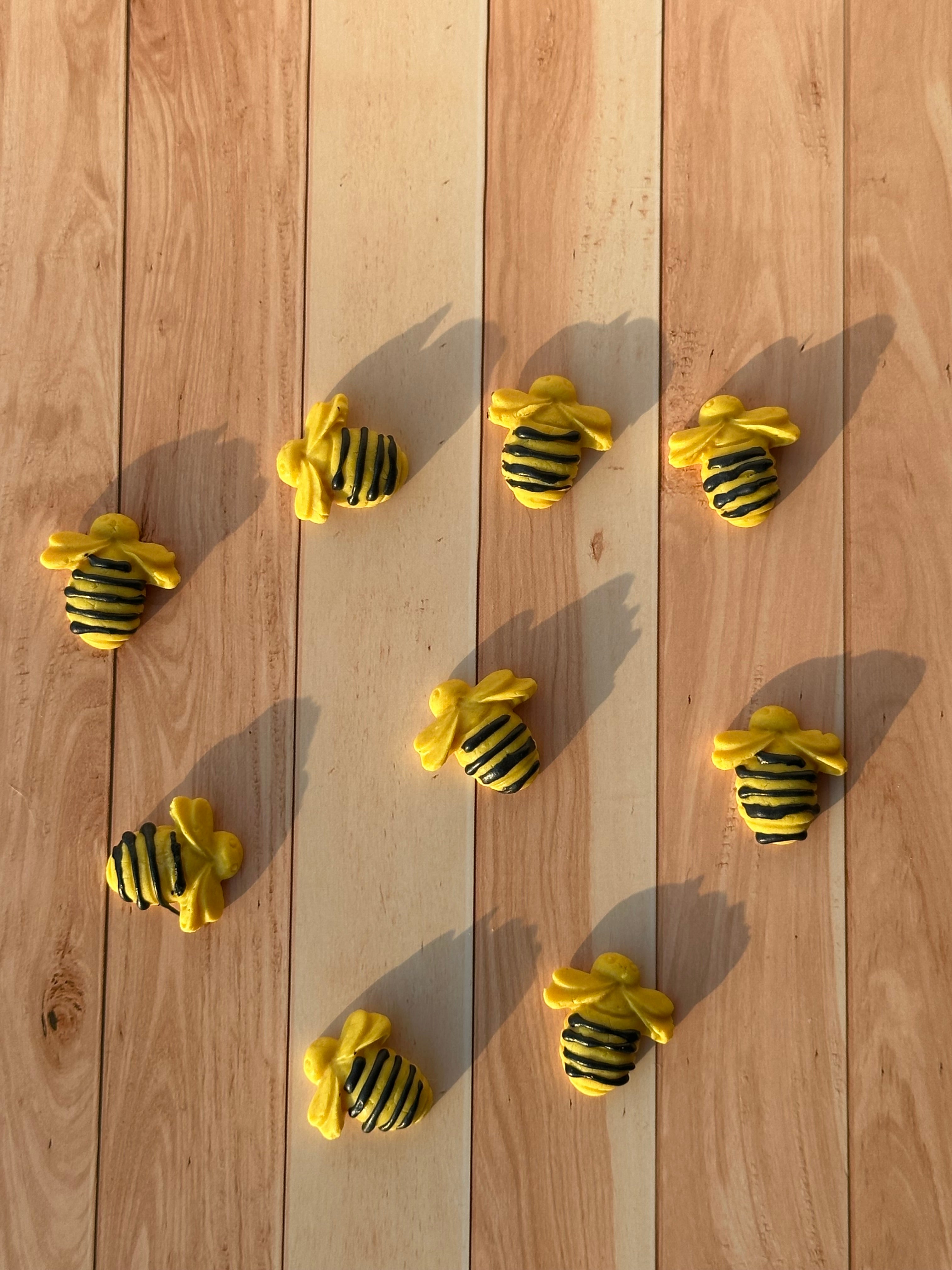 Buzzy Bees (bee pollen treats)! – WildCatCo